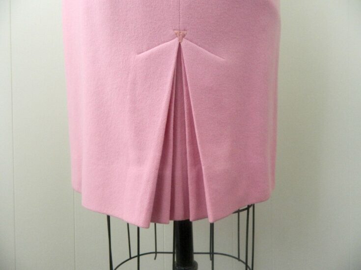 Pleats -What are They and How to Sew Them (A Comprehensive Guide ...