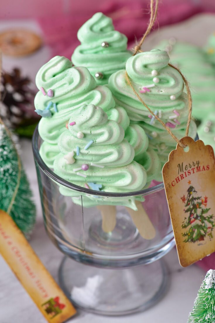 Meringue Christmas Trees - Easy Christmas Tree Meringue Cookies
